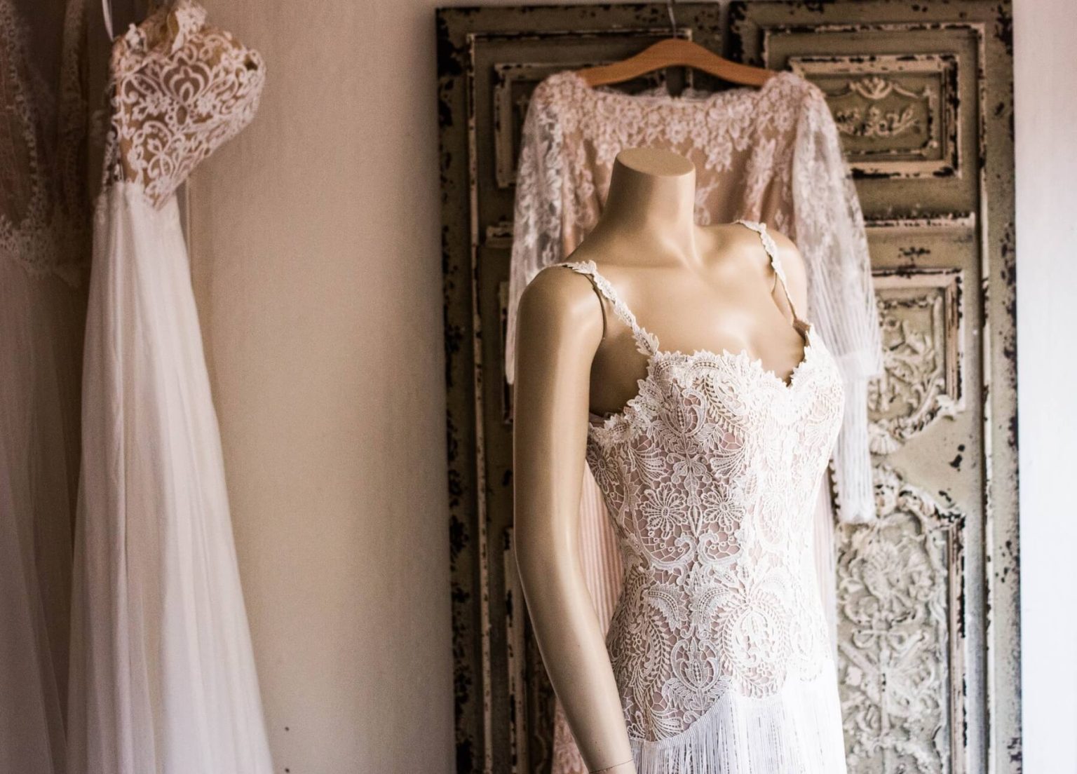 Classic Wedding Gowns For the Over-50 Bride | PreOwned Wedding Dresses