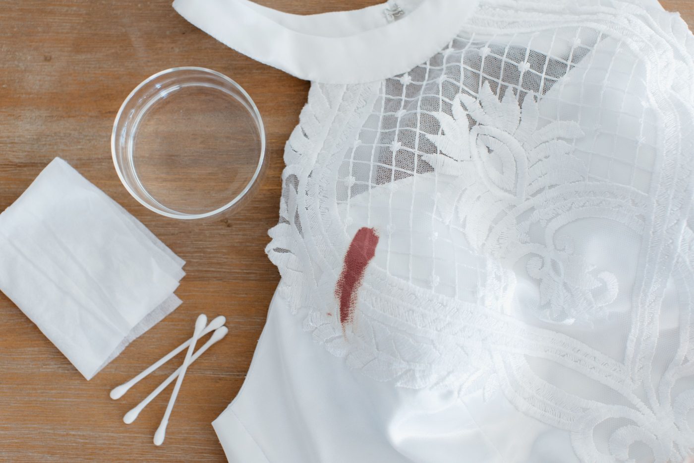 10 Common Wedding Dress Stains & How to Remove Them | PreOwned Wedding ...