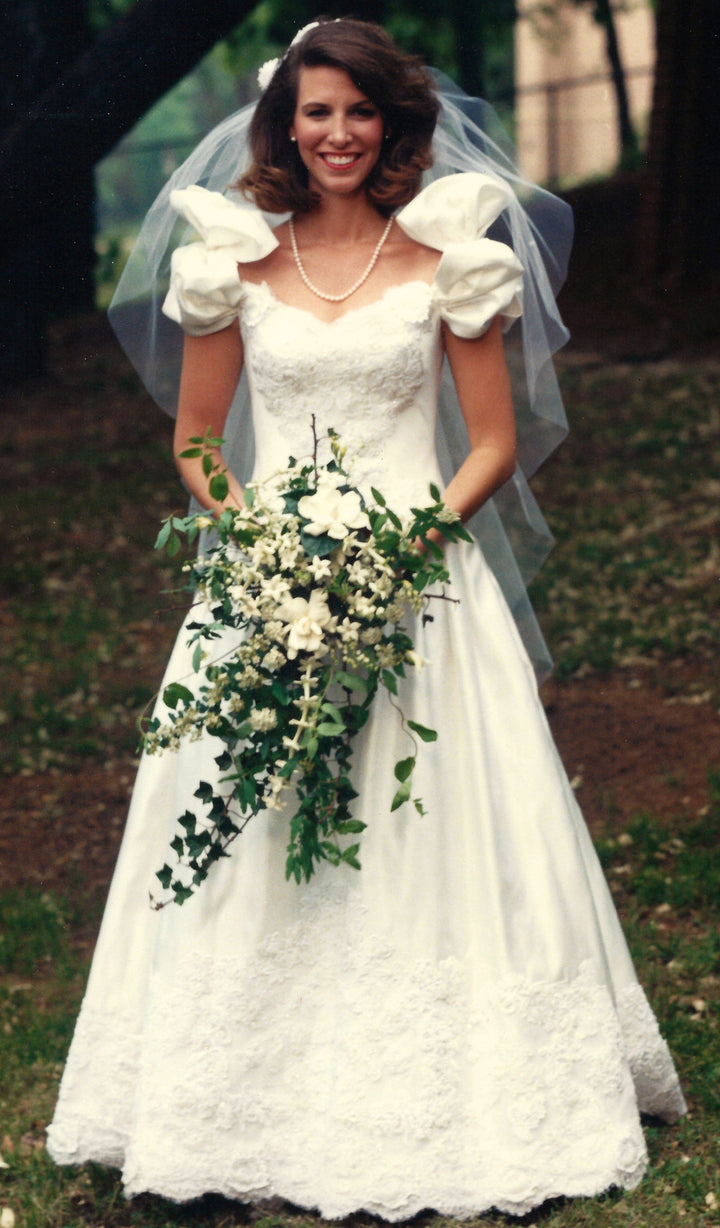10 Iconic 1990s Wedding Dress Designers & Styles