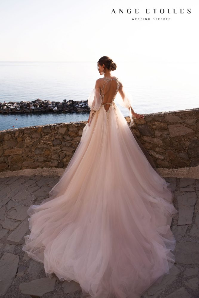 12 Dramatic Wedding Gowns Worth Swooning Over