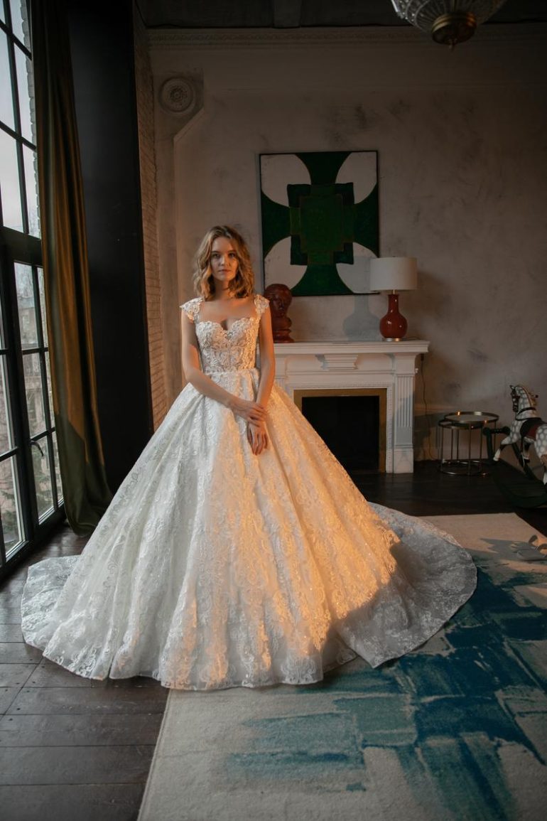 12 Dramatic Wedding Gowns Worth Swooning Over