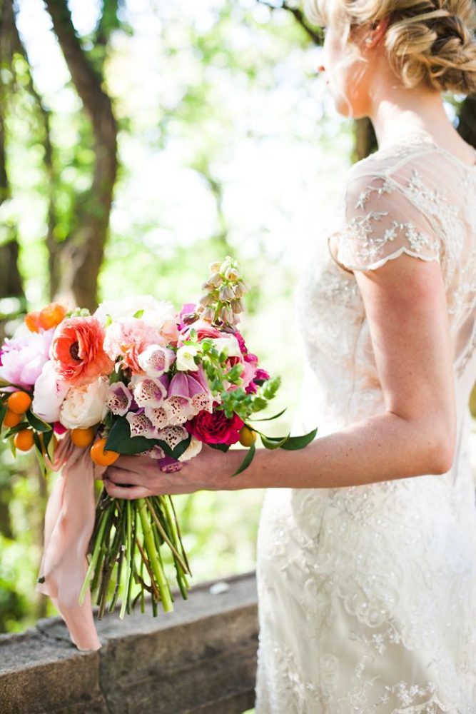 Colorful Wedding Flower Ideas | Real Weddings | Oncewed.com