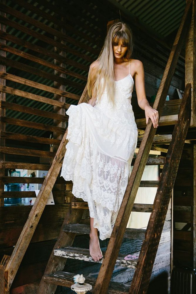 5-simple-rustic-wedding-gown | PreOwned Wedding Dresses