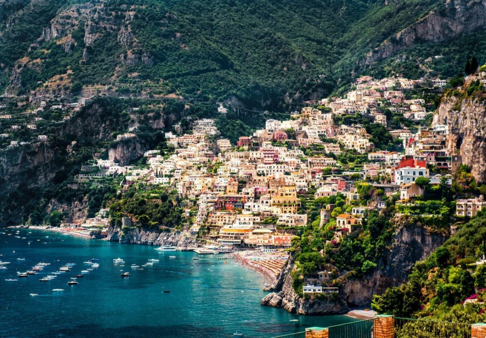 positano-honeymoon-italy-luna-amalfi-coast-itinerary | PreOwned Wedding ...