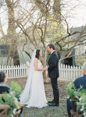 Neutral Garden Wedding Ideas | Wedding Ideas | OnceWed.com