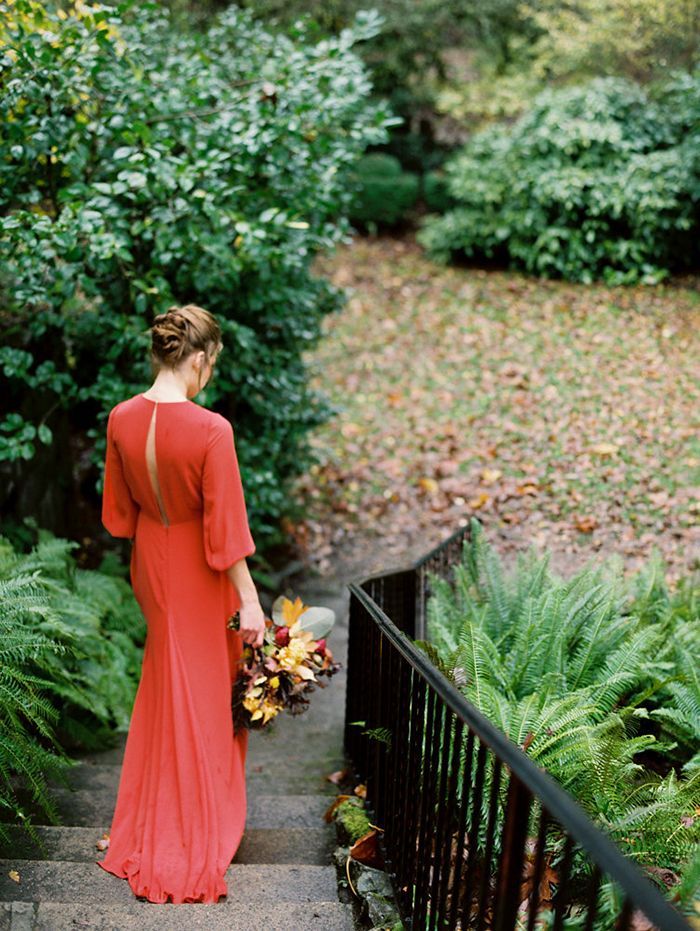 10-red-fall-wedding-inspiration | PreOwned Wedding Dresses