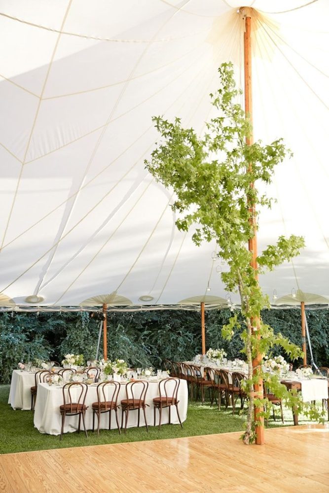 11-tented-reception-greenery-centerpiece | PreOwned Wedding Dresses