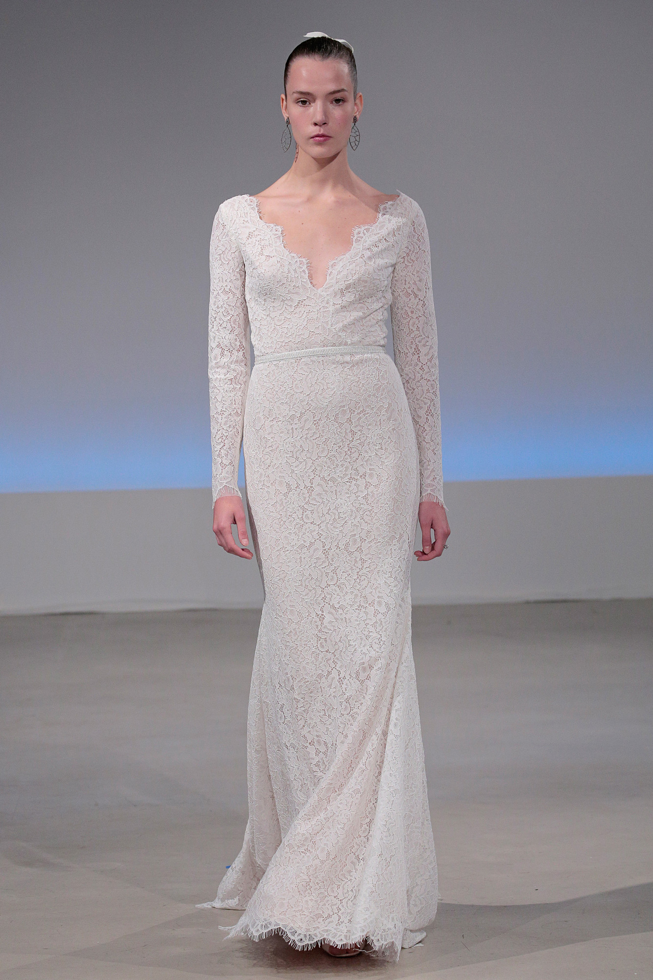 Scarlet (Isabelle Armstrong) | PreOwned Wedding Dresses