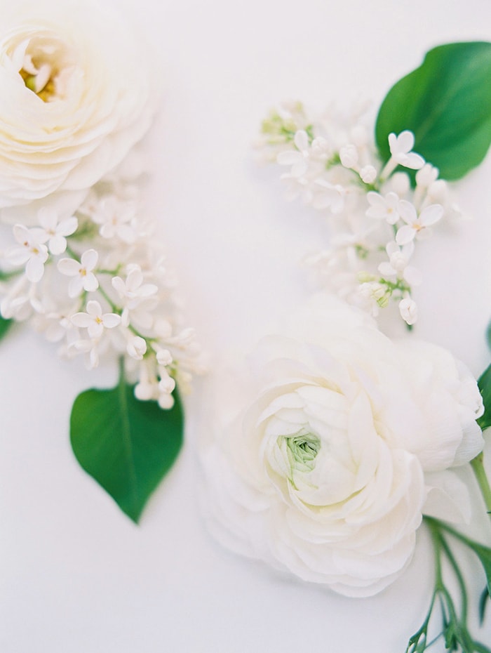 3-white-flower-inspiration | PreOwned Wedding Dresses