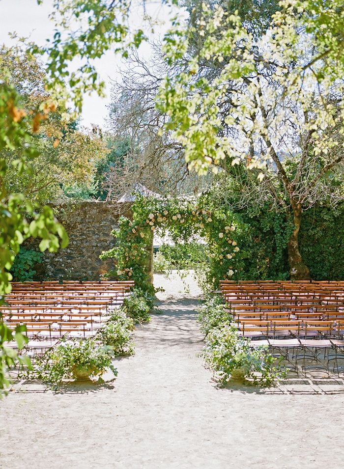 4-lush-floral-arch | PreOwned Wedding Dresses