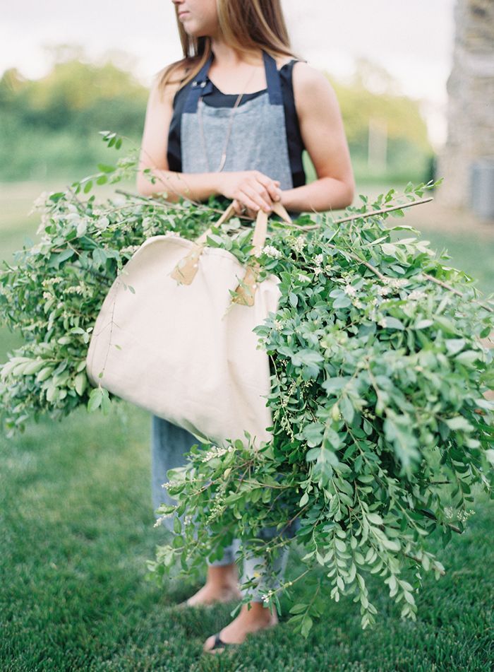 7-simple-outdoor-wedding | PreOwned Wedding Dresses