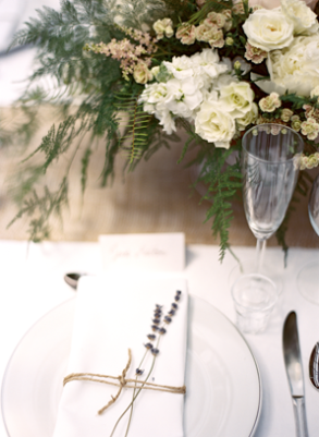 rustic-wedding-table-setting-ideas | PreOwned Wedding Dresses