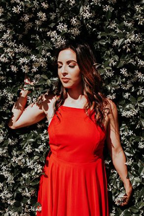 A colorful and romantic New Orleans engagement session by Tahiry ...